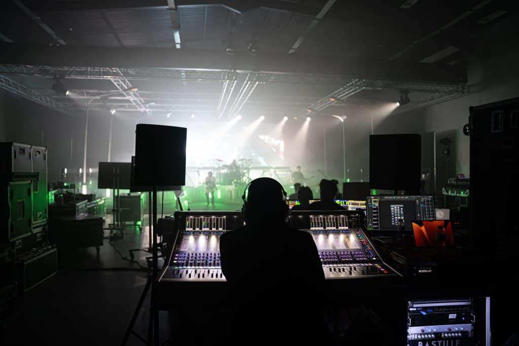 Studio Hire for YouTubers & Influencers UK | Film & Create | Kinetics ...